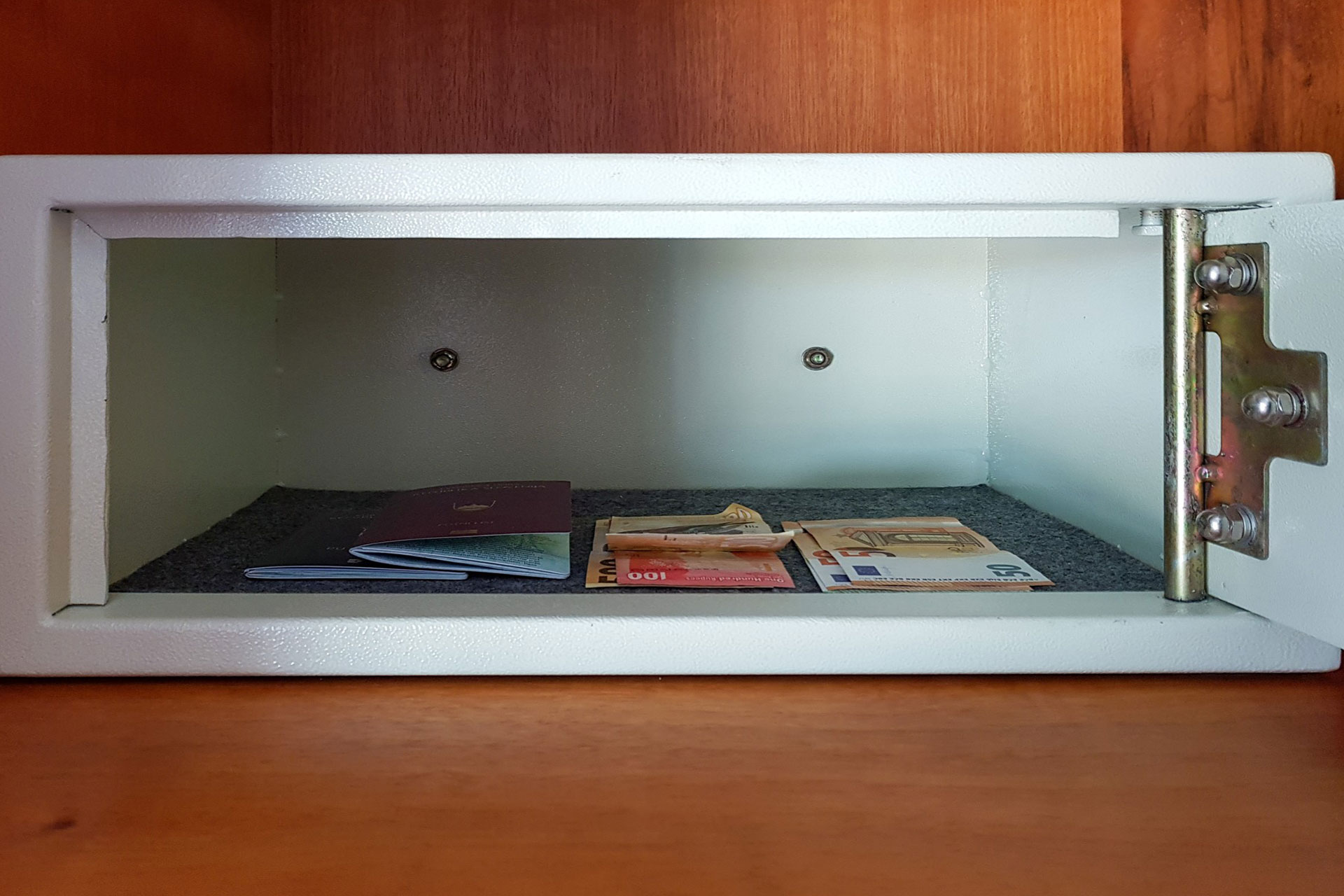 Basic Home Security Tips For You - Corinthians Group of Companies