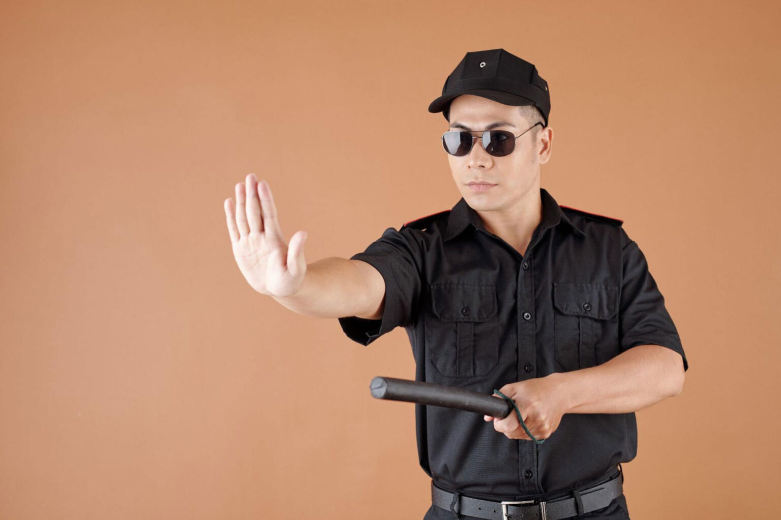Security Guard Essentials: 9 Tools and Safety Gears That Every Security ...